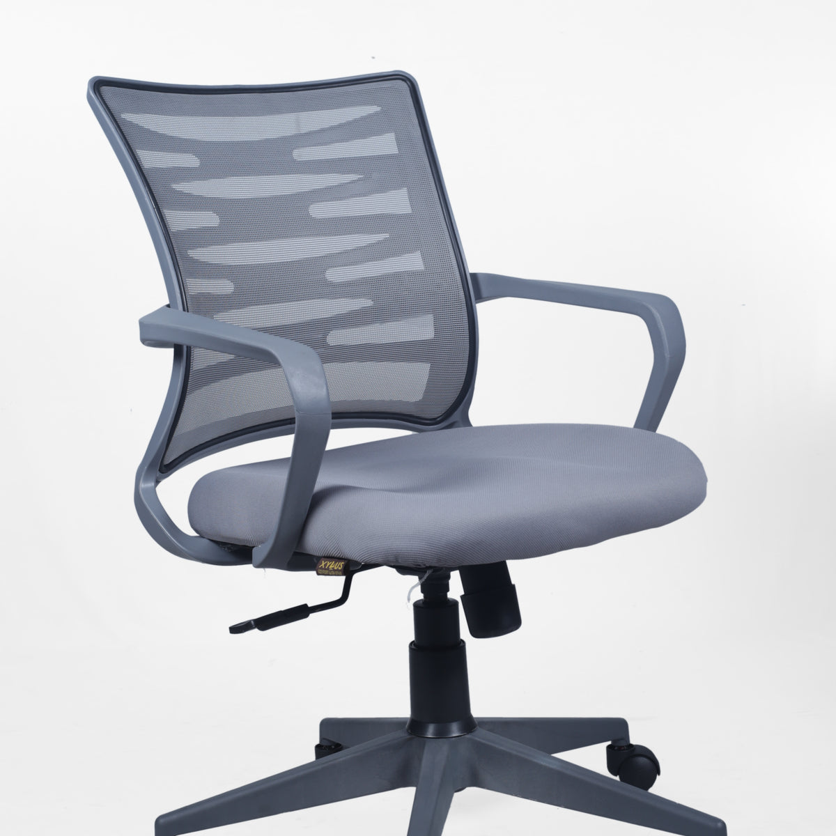 B04 MB Ergonomic Mesh Chair – Sleek and Breathable – Xylus Chairs